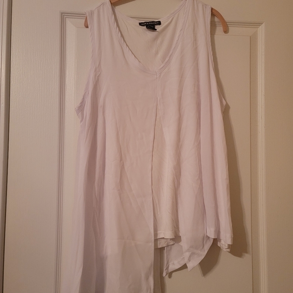 Kate & Mallory | Tops | Kate Mallory Asymmetric | Poshmark